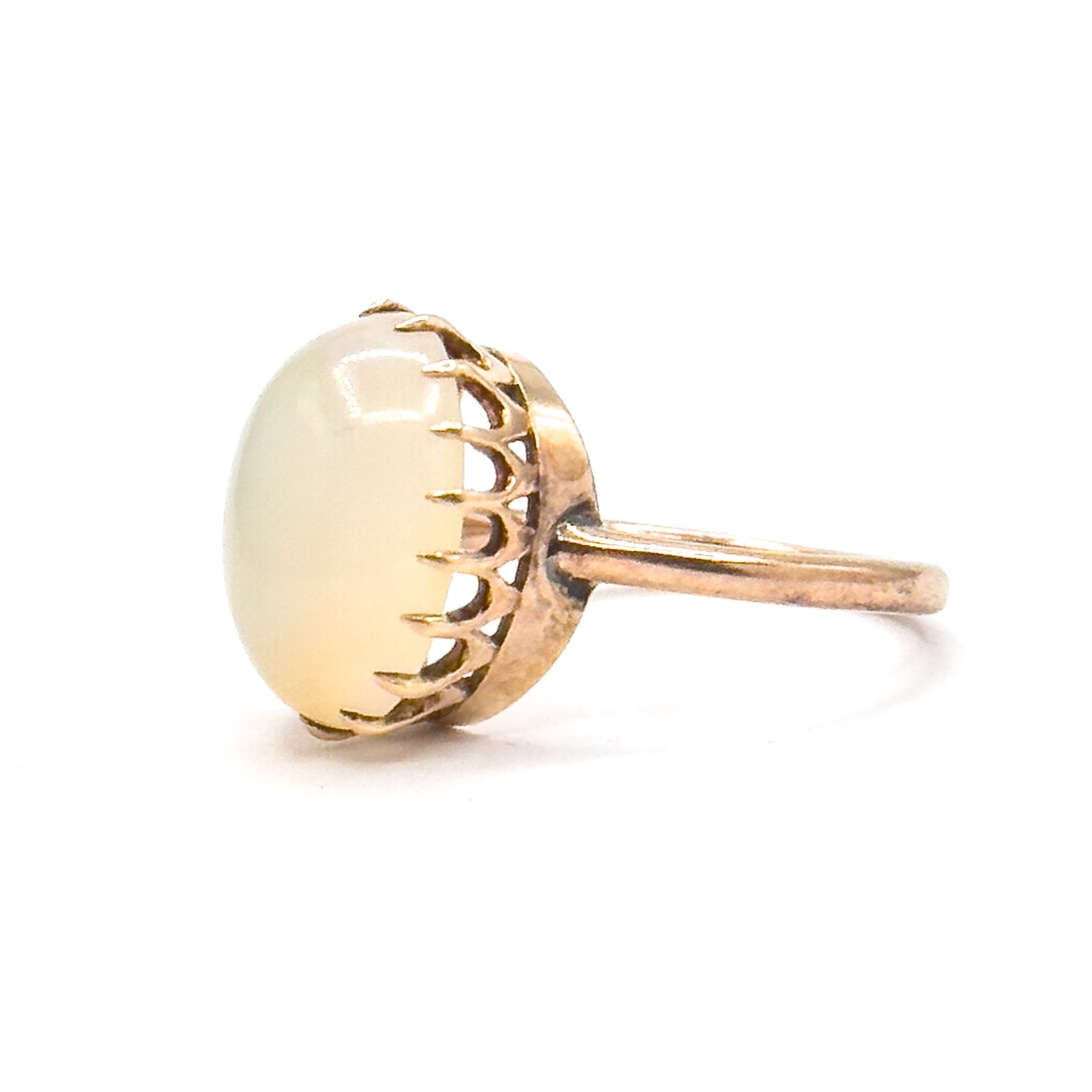 Victorian Agate Cabochon Ring in 9K Gold – Opaline Estate Jewelry
